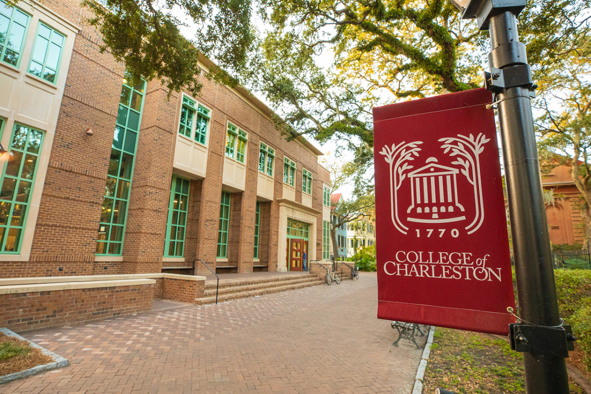 CofC Announces President’s List and Dean’s List for Spring 2020
